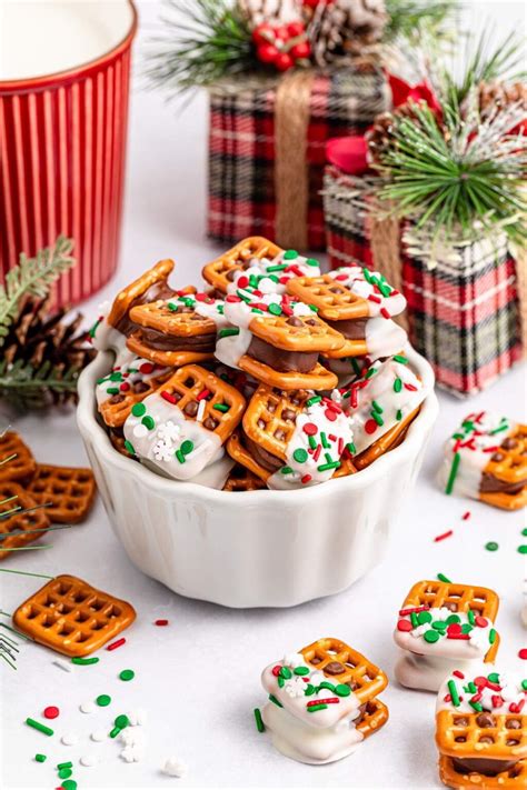 Christmas Rolo Pretzel Sandwiches Xoxobella