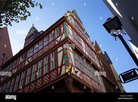 Kaffeehaus Goldene Waage Hi Res Stock Photography And Images Alamy