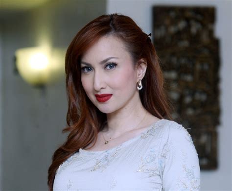 Artis Malaysia Yang Seksi Artis Malaysia Ini Diprotes Netizen Karena