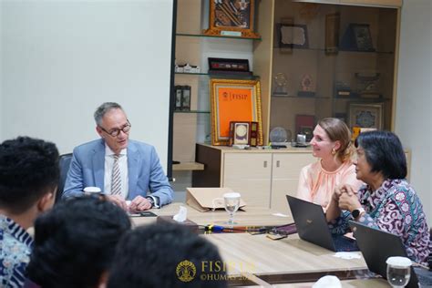 Kuliah Tamu Duta Besar Belanda Uni Eropa Sebagai Aktor Internasional