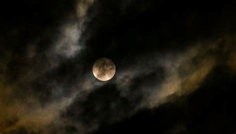 Gerhana Bulan Total 8 November 2022 Waktu Lengkap Seluruh Fase Gerhana