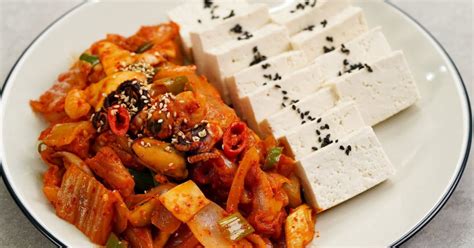 통통한 해물과 김치의 환상조화 해물두부김치