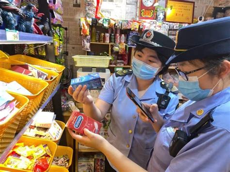 惡搞無下限︱上海零食店商品包裝低俗 遭罰款20萬人民幣 星島日報