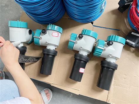 4 20ma Ultrasonic Level Sensor Ultrasonic Tank Level Meter Qandt