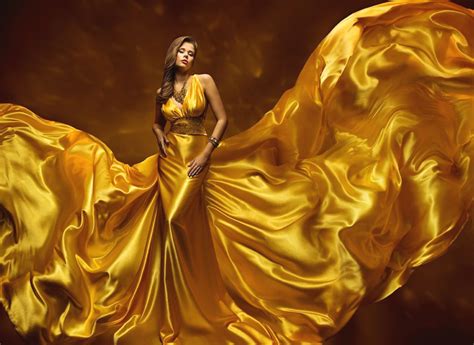 Фото Девушка в длинном желтом платье фотограф Inara Prusakova