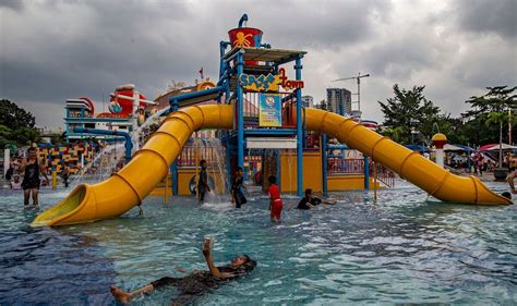 Un Tobogan Dintr Un Parc Acvatic S A Prăbușit Copiii Au Căzut De La