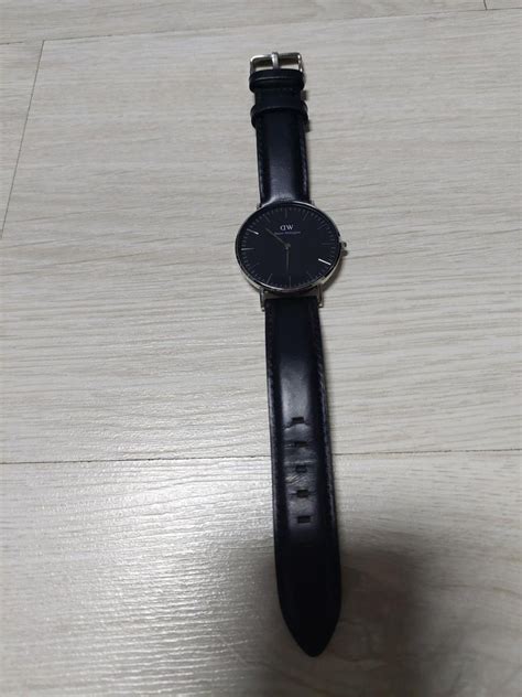 무료배송 다니엘웰링턴 블랙실버테두리 가죽시계 세컨웨어