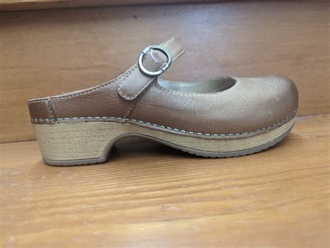 Dansko Bria Tan R E Lee Shoe Co