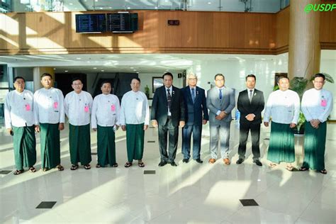 ပြည်ခိုင်ဖြိုးပါတီ ဥက္ကဋ္ဌ ဦးခင်ရီ ဦးဆောင်သည့် ပါတီကိုယ်စားလှယ်အဖွဲ့