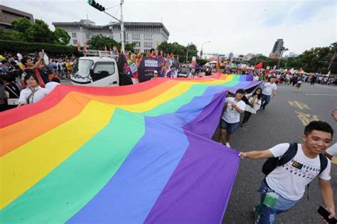 Idloves Idloves Lgbt