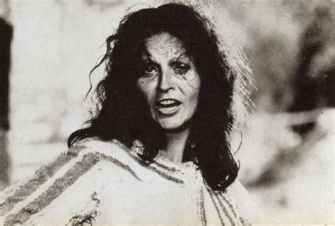 Голая Анджела Люче в The Decameron