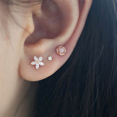 Flower Cartilage Stud Earring 14k Gold Musemond