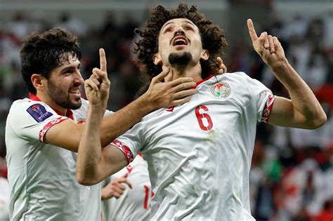 طاجيكستان تقصي الإمارات وتتأهل إلى ربع نهائي كأس آسيا