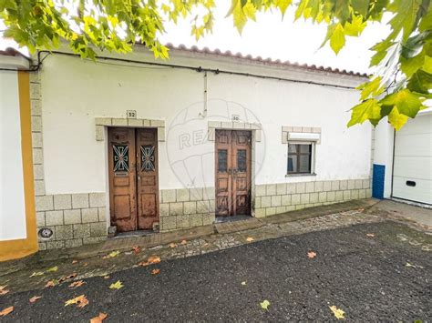 Casa ou moradia à venda na rua dos Combatentes da Grande Guerra s n Viana do Alentejo idealista