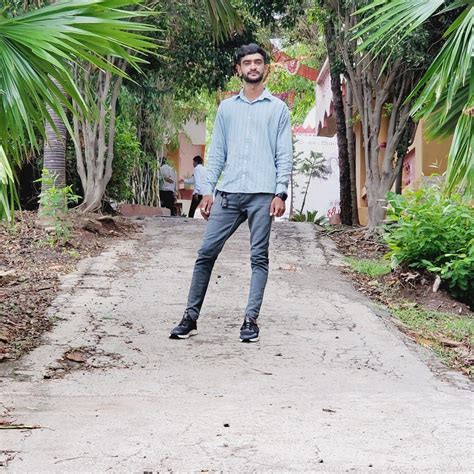 Paras Patel Sales Executive Kotak Mahindra Bank Xing