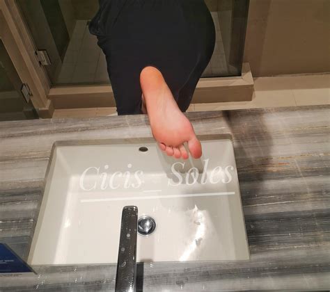 Wash Them Here Or In Your Mouth You Decide 👄💦🦶 Rratemyfeet