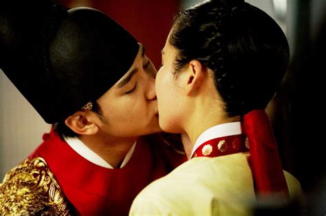 Kim Soo Hyun Han Ga In Kissing Royal Dating Photos Drama Haven