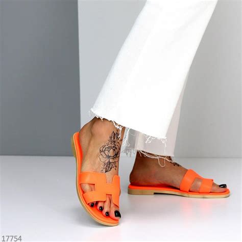 Шльопанці — ціна 700 грн у каталозі Шльопанці Купити жіночі речі за доступною ціною на Шафі