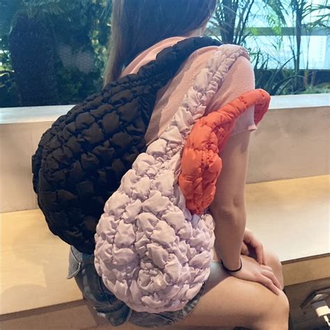 코스 Cos 퀼티드 미니백 제니 블랙 라일락 핑크 구름백 마이크로 오렌지 가격 사용후기 팝업스토어 매장 예약 네이버 블로그