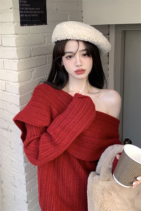 하프닌 오프숄더 여신 랩 여리 루즈핏 데일리 페미닌 꾸안꾸 남심저격 러블리 대 대 유니크 긴팔 티셔츠 위시버킷