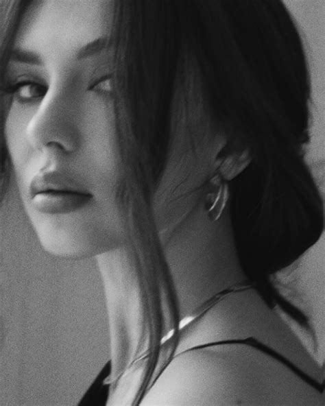 Anna Simonyan Annasimonyan11 • Instagram Photos And Videos