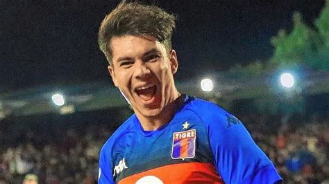 Santos Aumenta Proposta E Se Aproxima Do Lateral Lucas Blondel Do