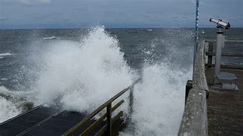 Sturmflut An Der Ostsee Soll 40 Stunden Andauern Anwohner Bereiten