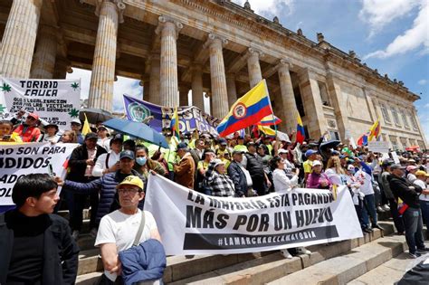 Fotos De Marchas En Bogotá Hoy 20 De Junio Contra Gustavo Petro Qué Le