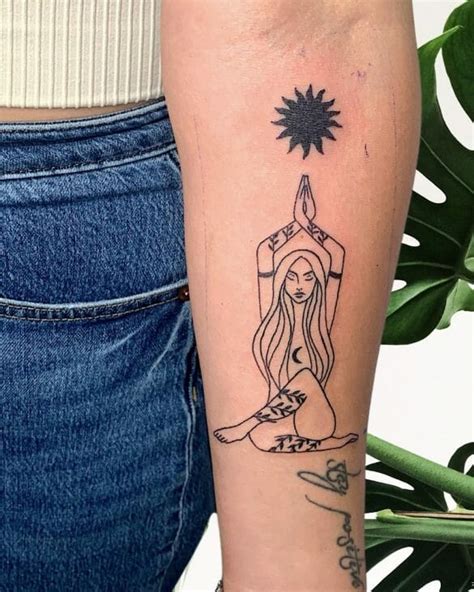 69 Amazing Naked Women Tattoos For 2024