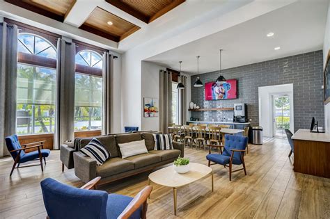 The Villas At Wyndham Lakes Luxury Apartments In Coral Springs