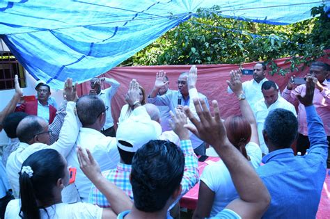 Emblematicos Dirigentes Del Pld Y Prsc En Azua Pasan Al Prm Enredado Rd