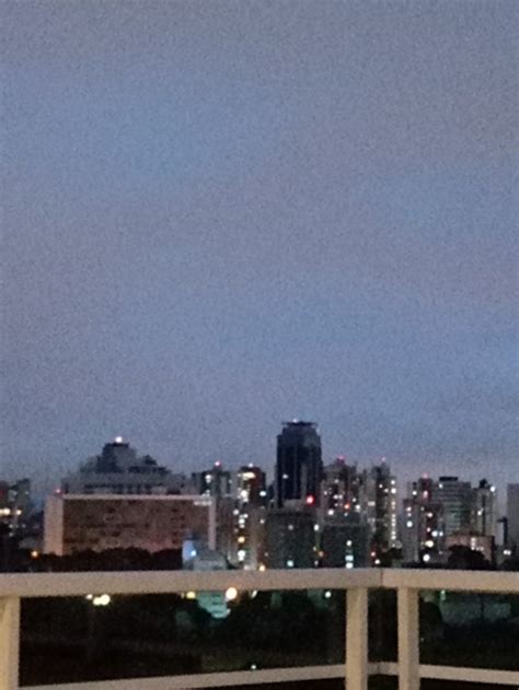 Night sky em 2022 Cidade Céu Predios