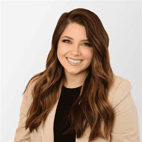 Meet Maddy Taylor Expert Hair Coloring Stylist