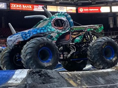 Monster Trucks Summer 4wj Professional Monster Truck Thrill Show In