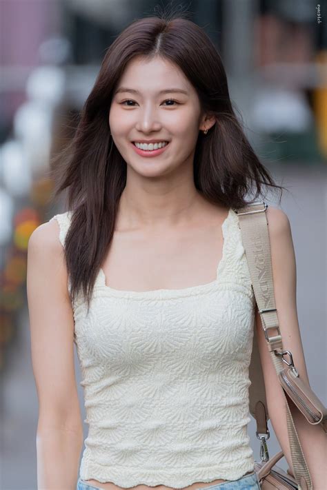 230818 Twice Sana Music Bank Commute Kpopping