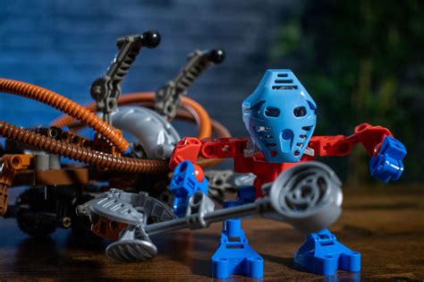 Review Official Set 8595 Takua And Pewku All Out Brick