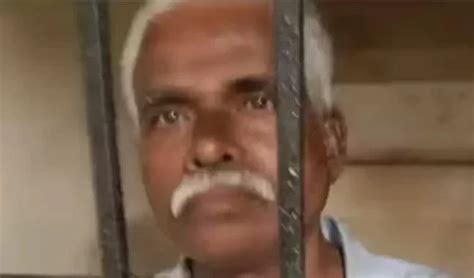 അമ്മയെ കൊന്ന കേസില്‍ 17 വര്‍ഷമായി ജയിലിലായിരുന്ന പ്രതി പരോളിലിറക്കിയ