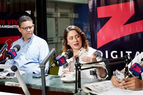 Gloria Reyes Garantiza Transparencia En Entrega De Subsidios Supérate
