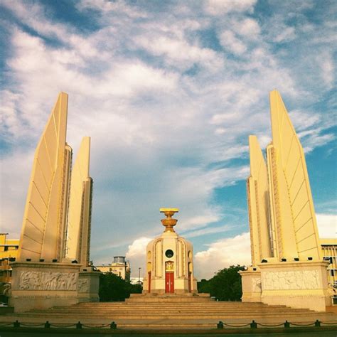 ประธาน ชวน นัดประชุมวิป 3 ฝ่าย 17 18 พ ย 63 เพื่อลงมติร่างแก้