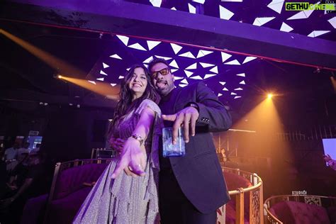 Divya Agarwal Wiki Biography Age Gallery Spouse And More