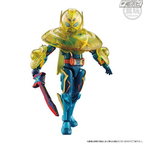 「装動 仮面ライダーガッチャード」から、仮面ライダースーパーガッチャード クロスエックスレックスと仮面ライダースーパーガッチャード クロスユー