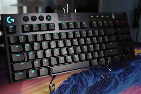 Logitech Vs Razer Which Is Better Switch And Click