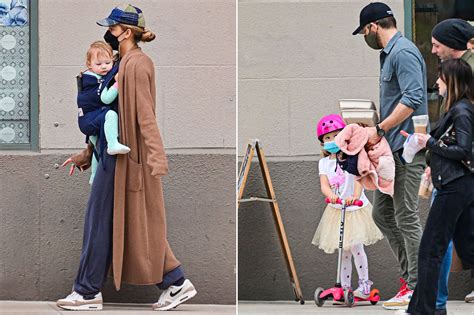After Struggling With Anxiety Himself Father Of 3 Ryan Reynolds Wants