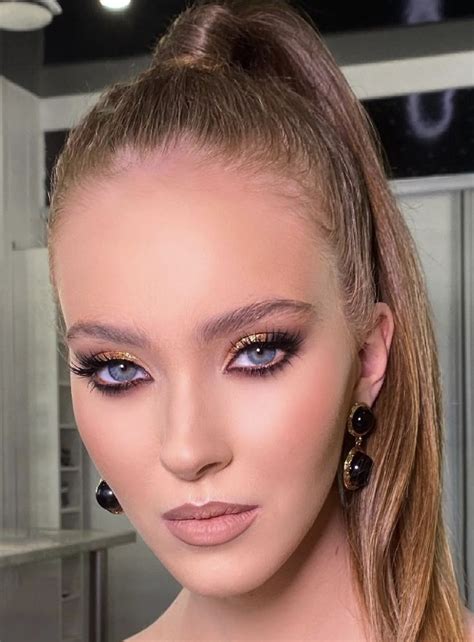 Pin By Tiffany Rios On Makeup Eye Makeup Makeup Beauty