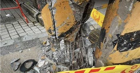 基隆消防車撞歪電桿鋼筋露出 隊員自責：手煞車沒拉好會負起責任