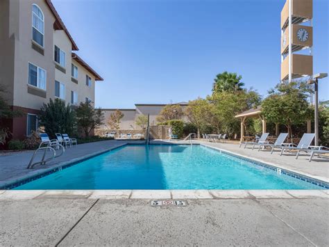 Boutique Hotel In Manteca Holiday Inn Express And Suites Manteca City