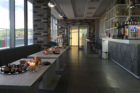 Sky Bar под наем в бизнес център Xs Tower София