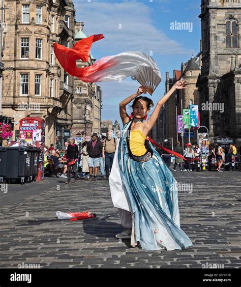 Edinburgh Festival Fringe Royal Mile Scotland Uk Day 21 Of The Arts