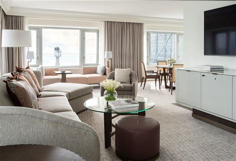 Four Seasons Chicago Hotel 5⋆ Hotel Near The Magnificent Mile