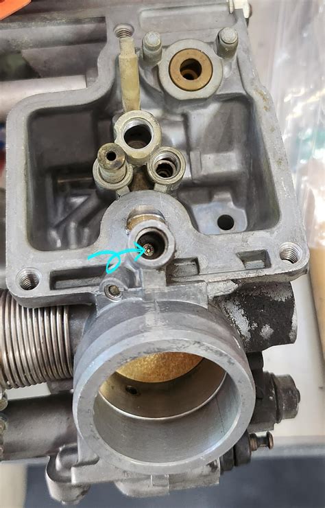 1998 Honda Valkyrie Broken Low Speed Mixture Screw : r/Fixxit